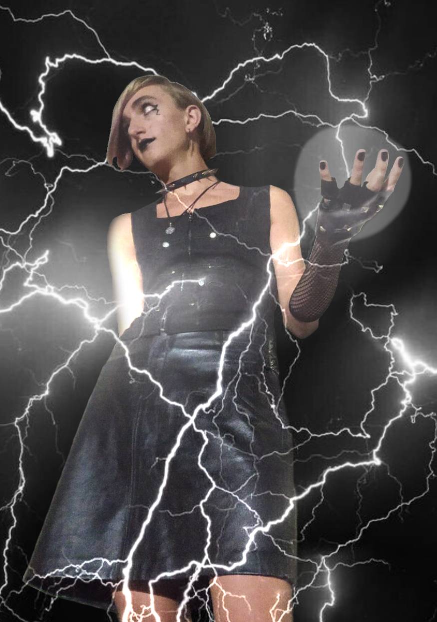 The Lightning Queen is Back in Black 🖤 | Scrolller