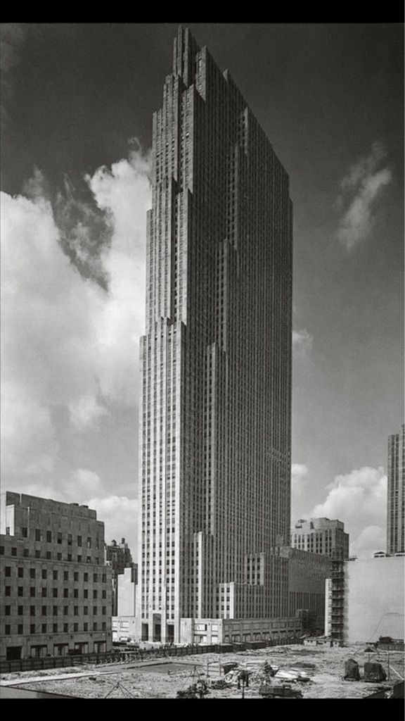 The majestic Rockefeller Center in 1933. I can't believe they had the ability to make these ...