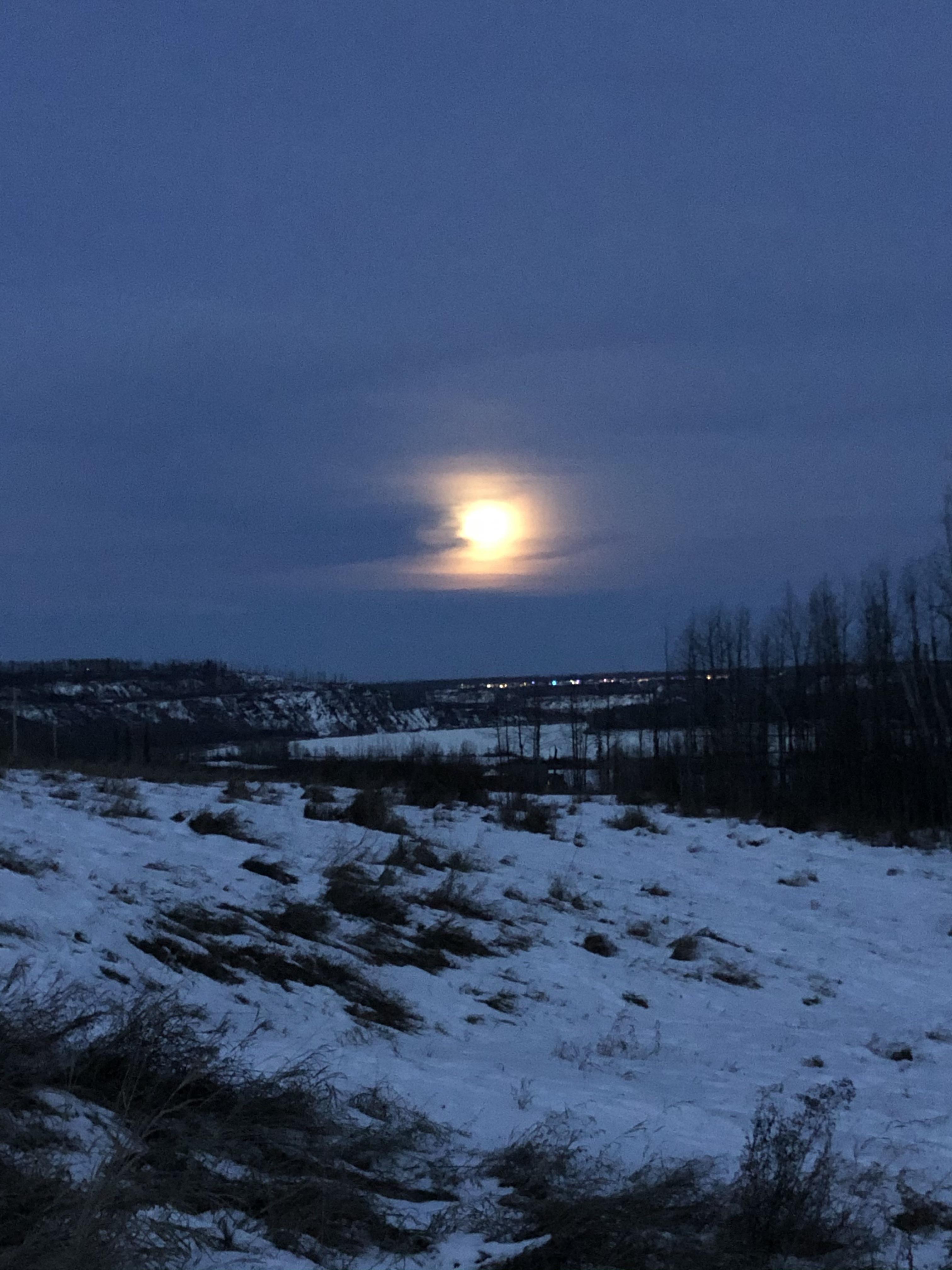 The moon tonight | Scrolller