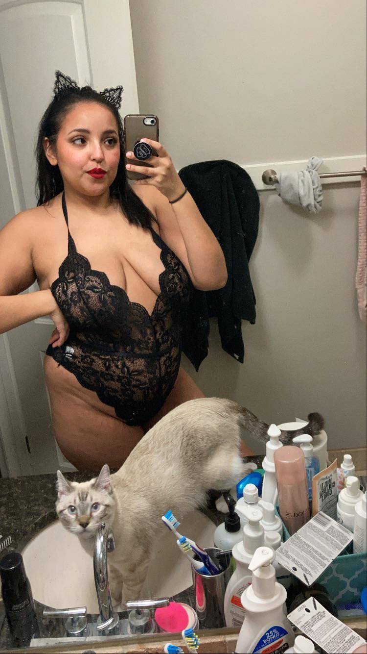 the only photo bomb i’ll approve of | Scrolller