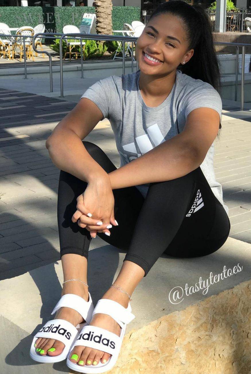 The perfect toes😍 | Scrolller