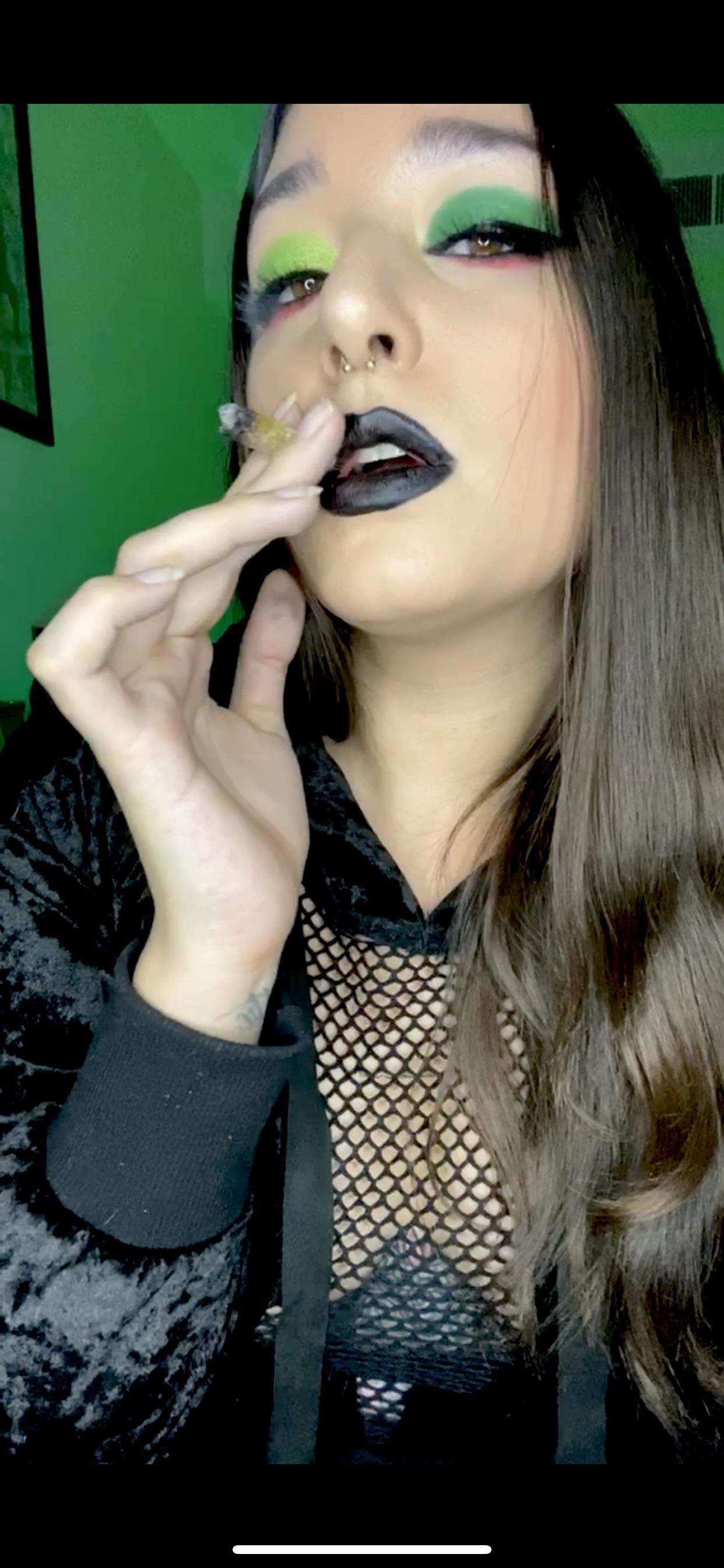 The POV of a lucky Simp | Scrolller