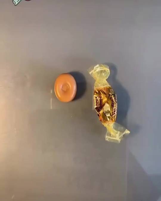 The Stretching Of This Candy Warper Scrolller