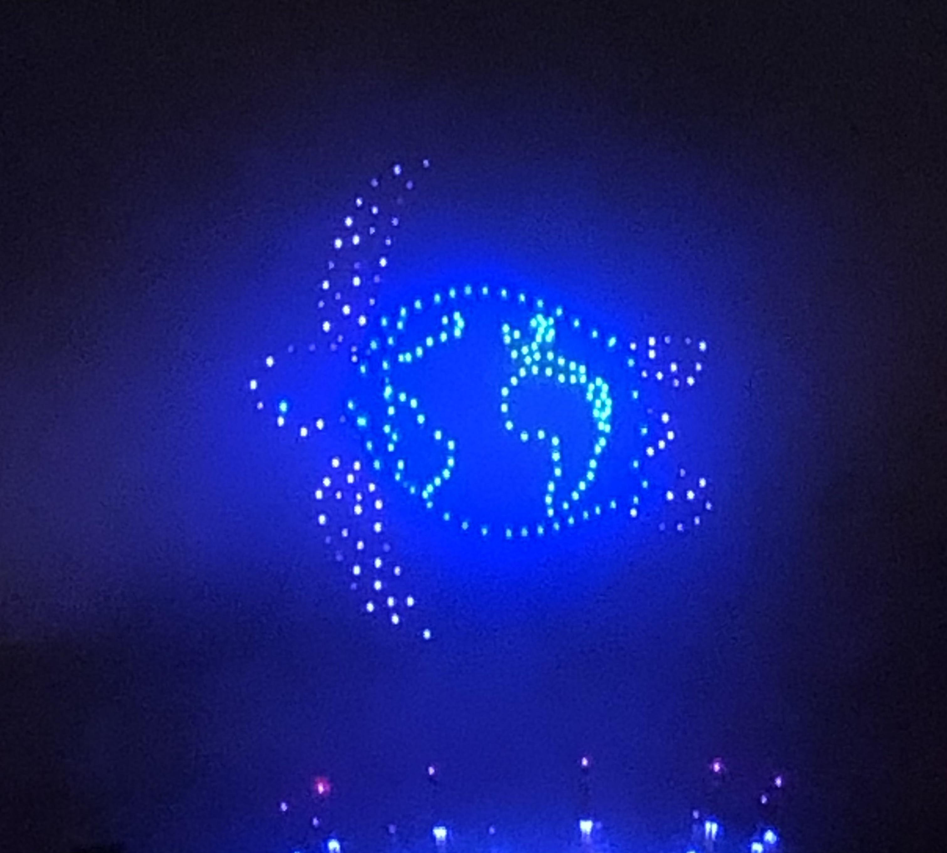 The Turtle moves above London tonight | Scrolller