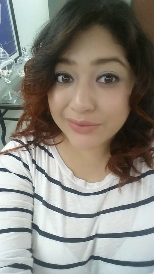 The wife always flirting 😉😉 | Scrolller