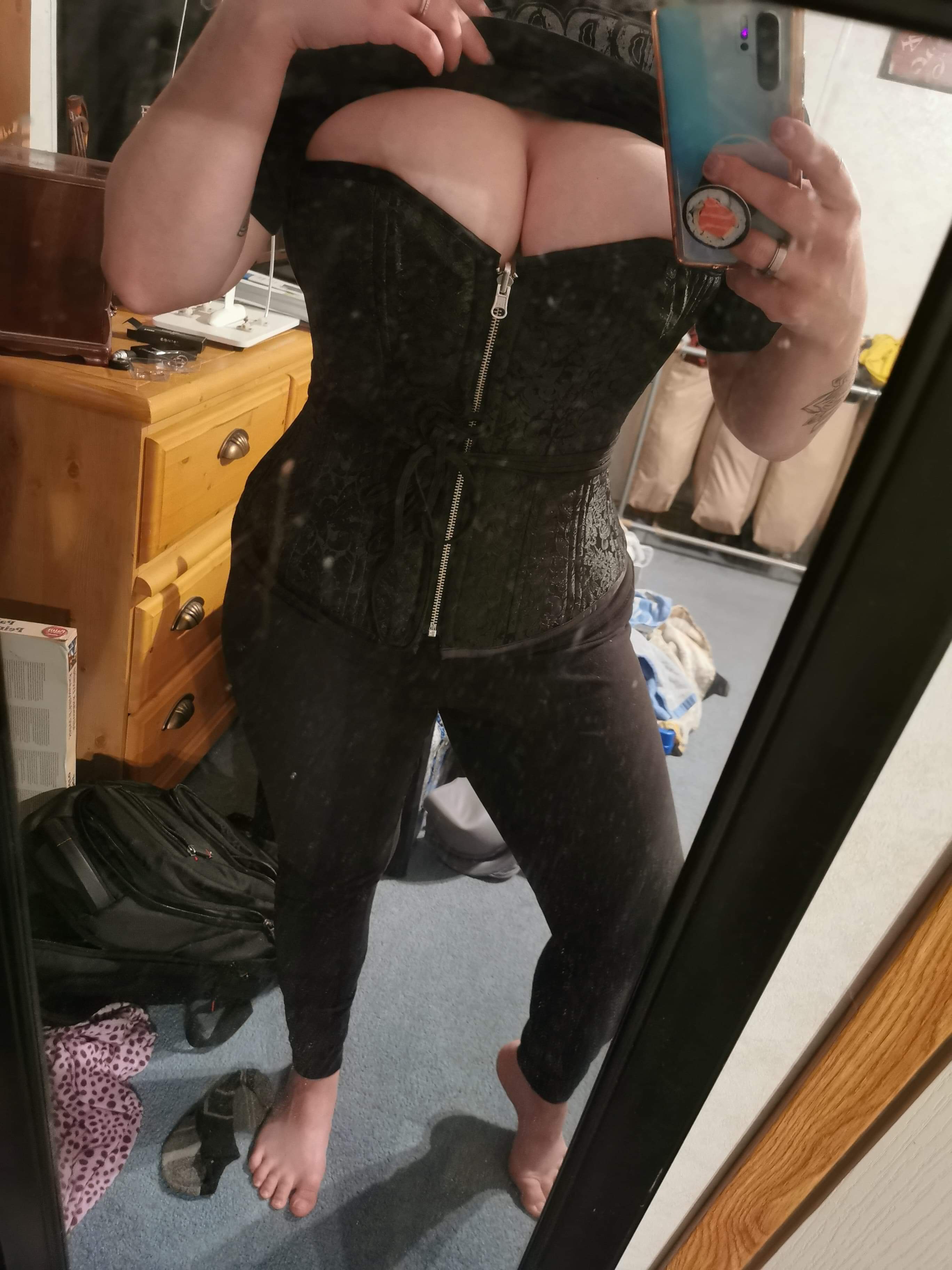 (OC) The wife Showing off her new corset | Scrolller
