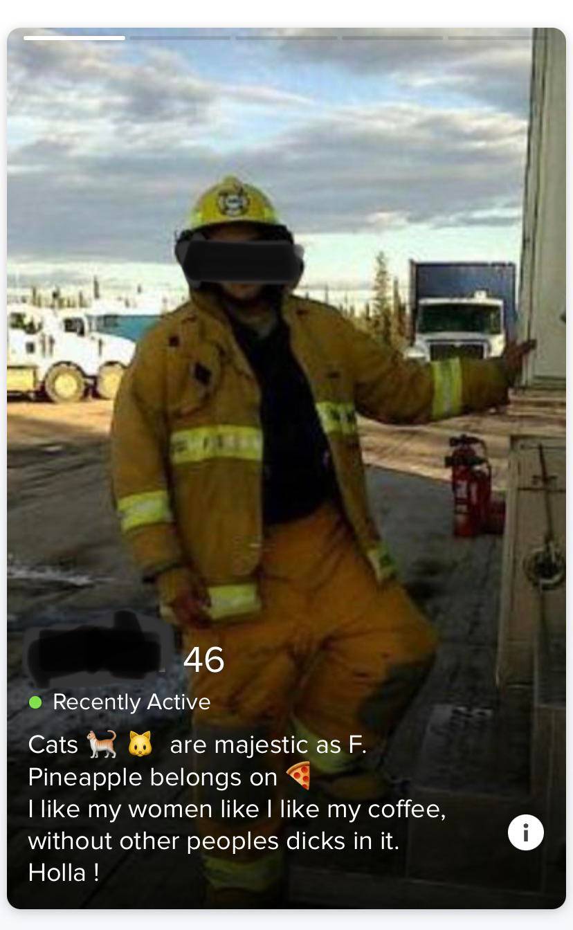 There’re at least two red flags here. | Scrolller