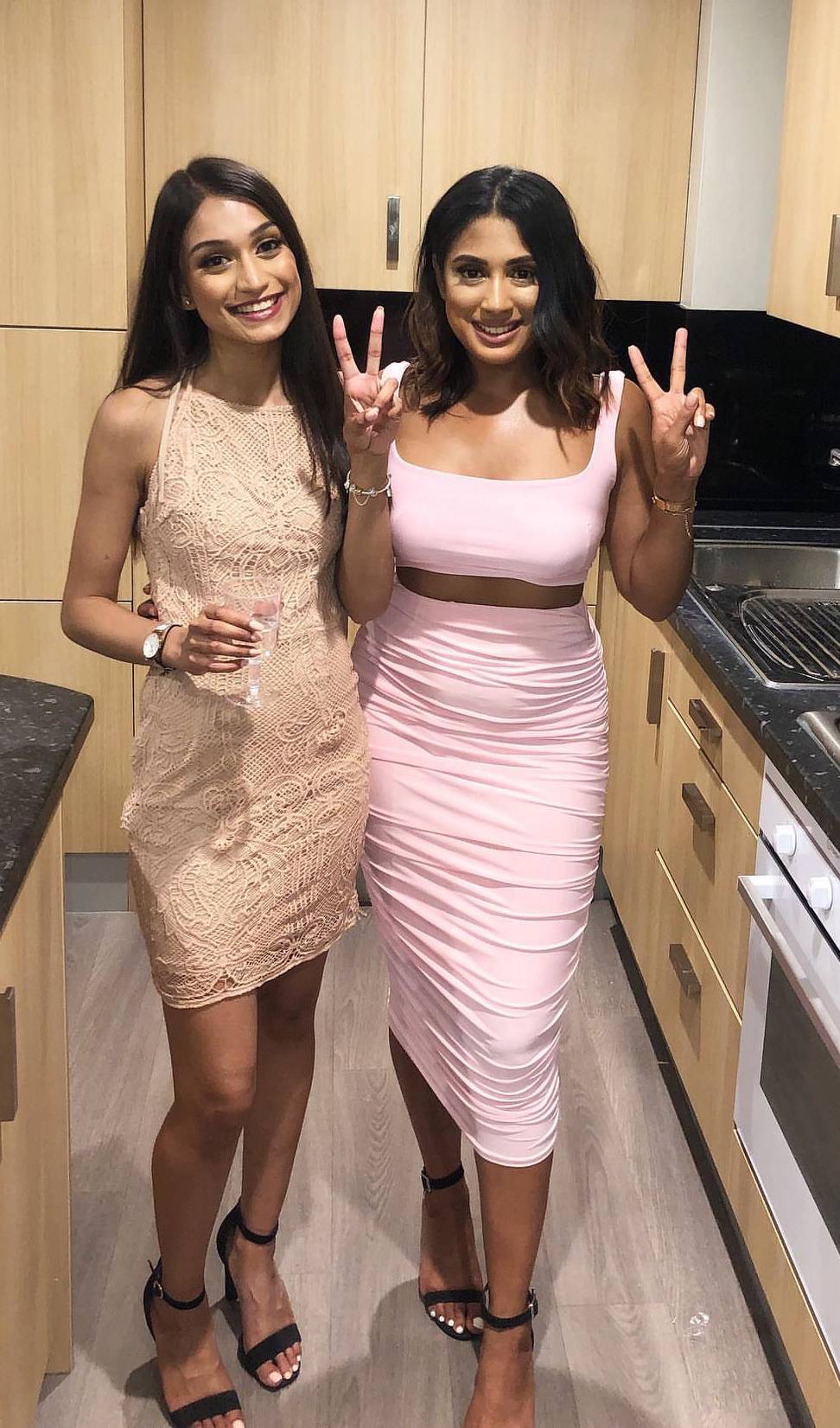 These 2 - Make a choice | Scrolller