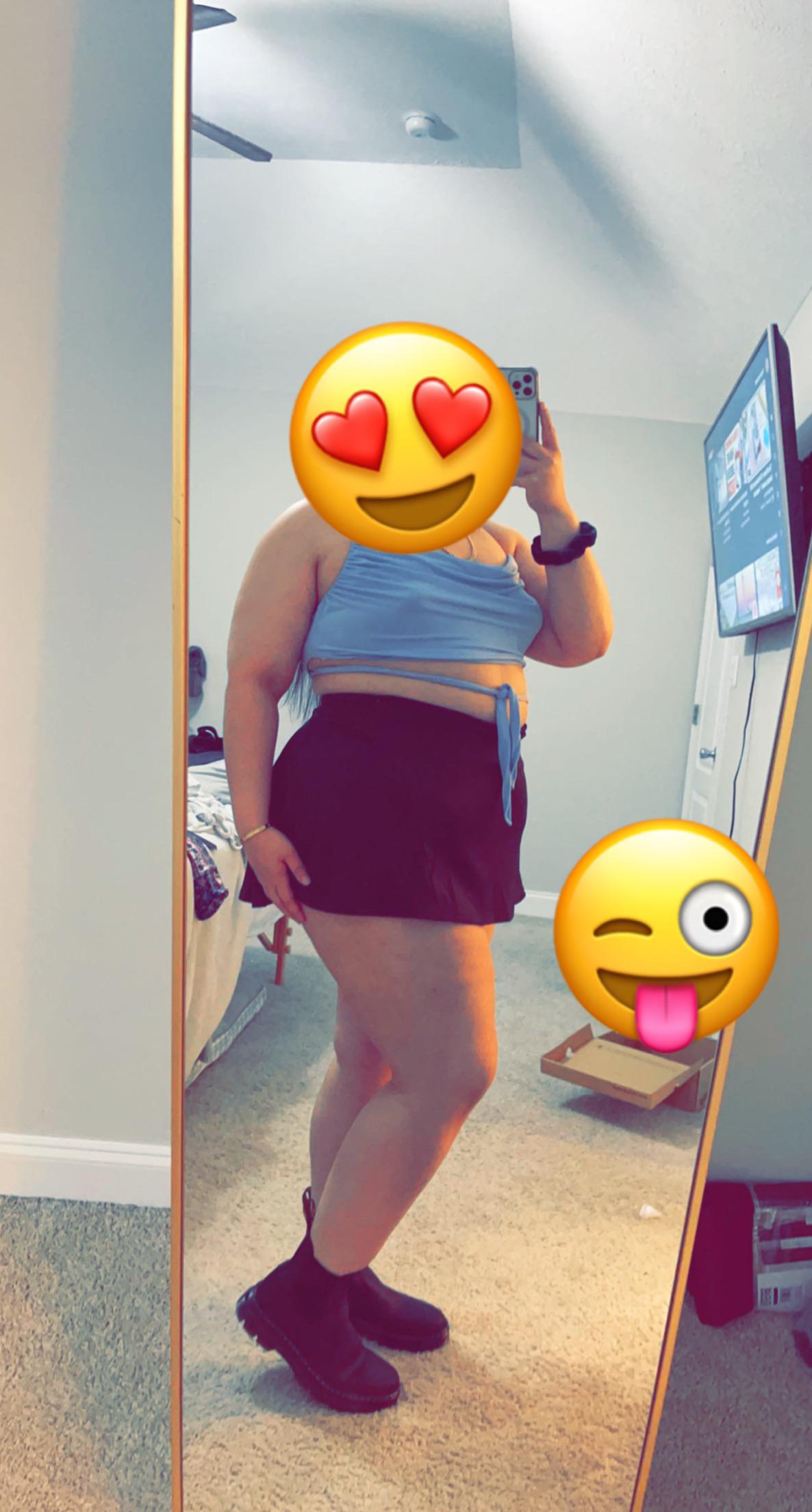 ThickThighThursday 🤤 | Scrolller