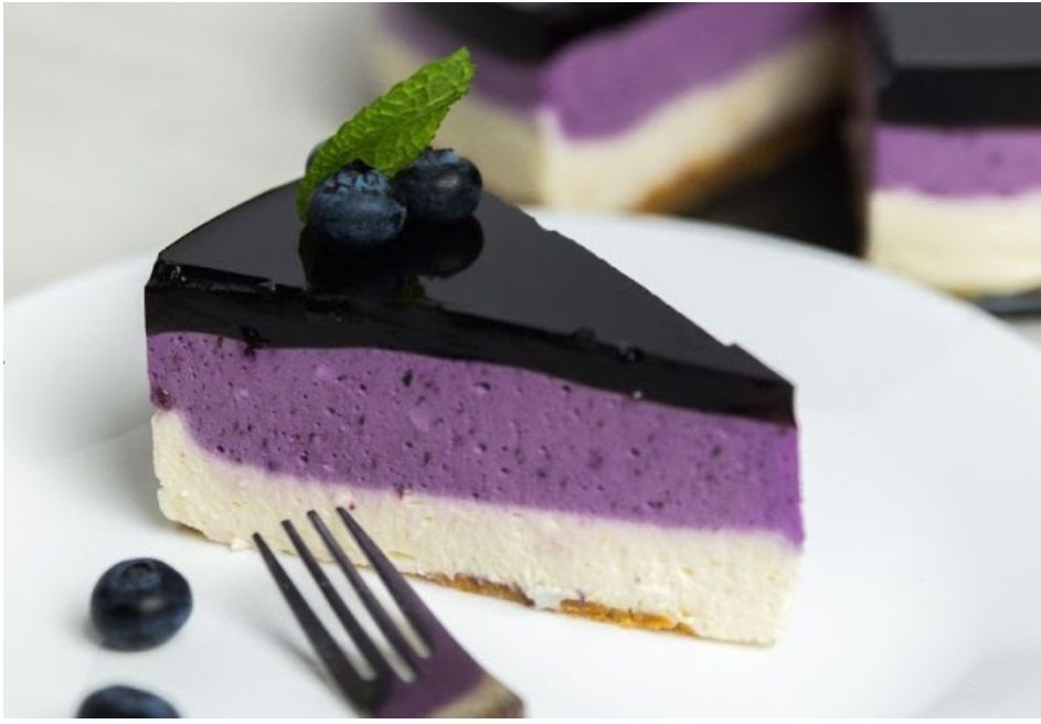 This Blueberry Lemon Cheesecake has the perfect aesthetic | Scrolller