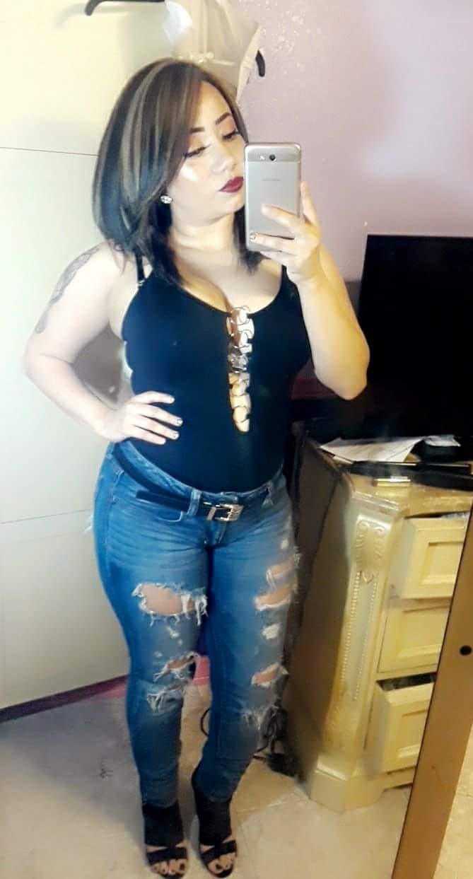 This hotwife is ready 😉 | Scrolller