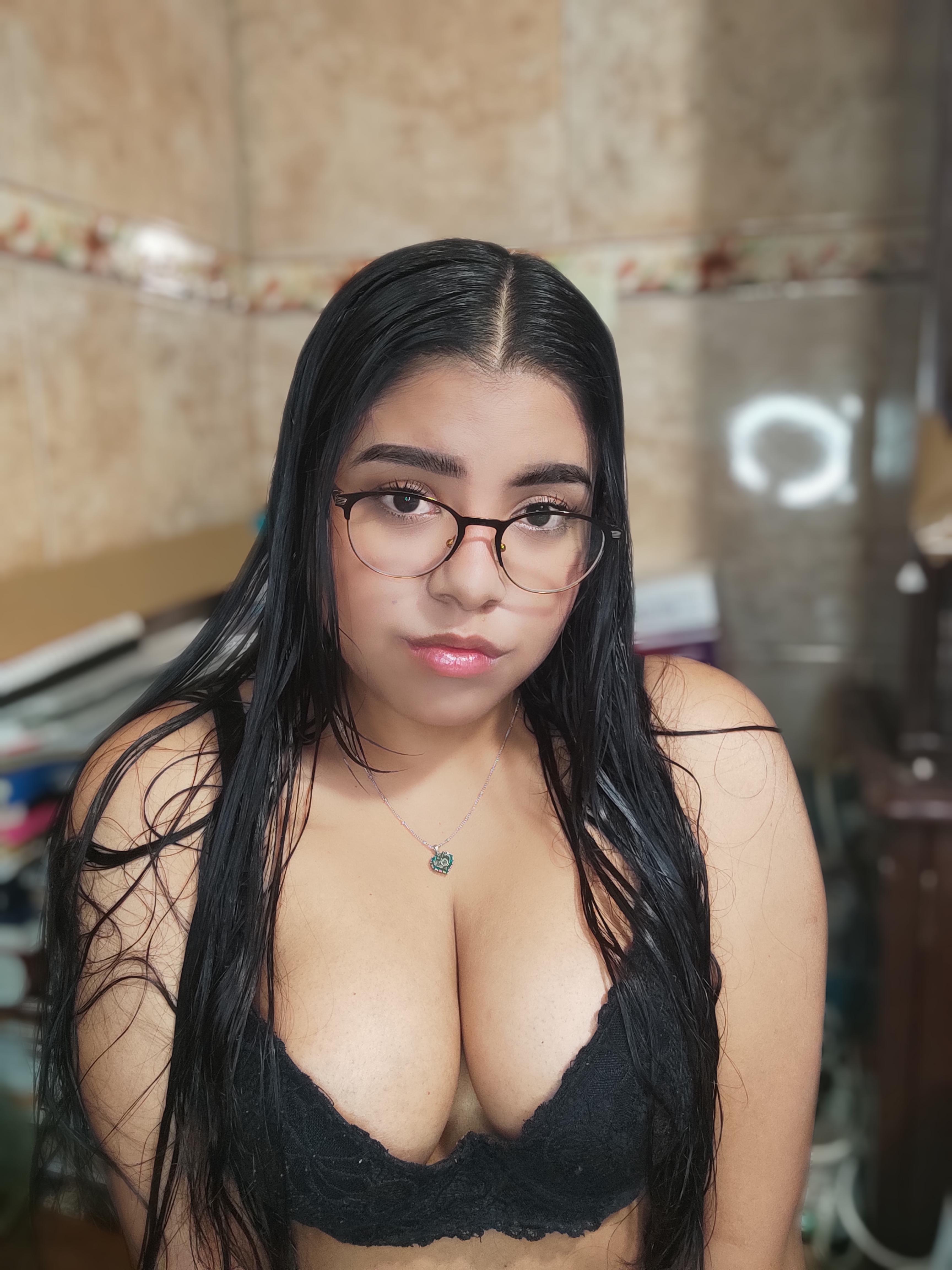 This is my first post here 🥺 | Scrolller