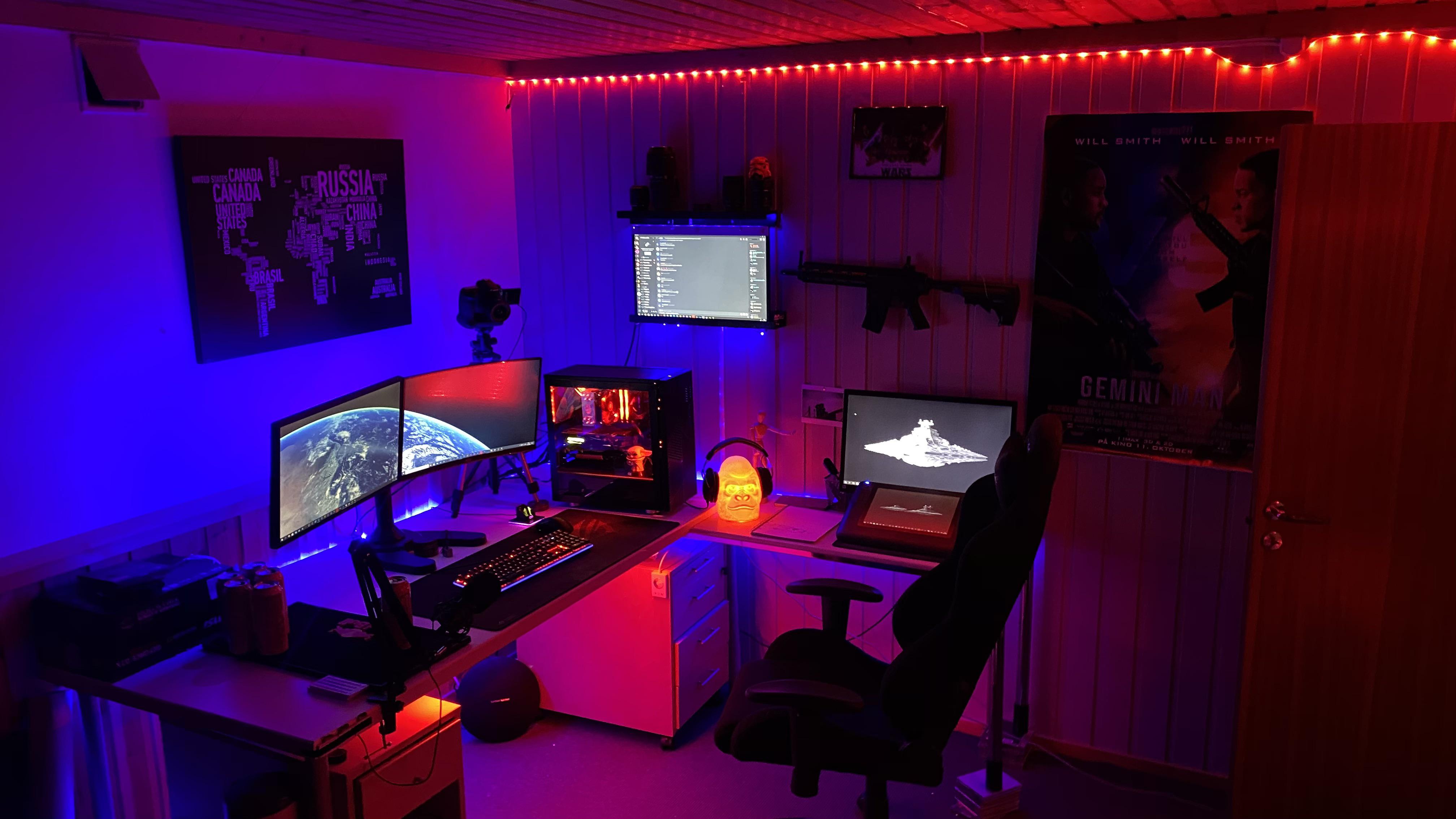 This is my little battlestation! | Scrolller