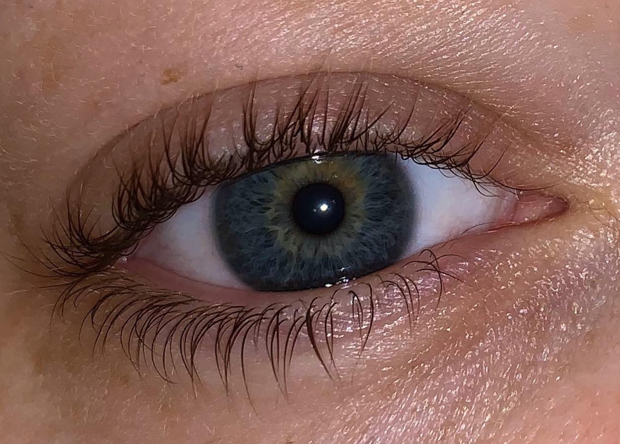 This is what my eyes look like! Also I have a cowlick in my eyelashes lol | Scrolller