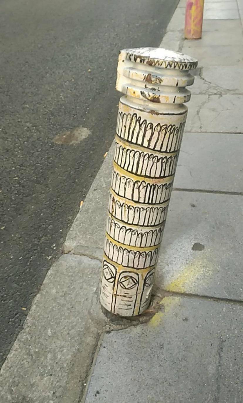 This leaning tower | Scrolller