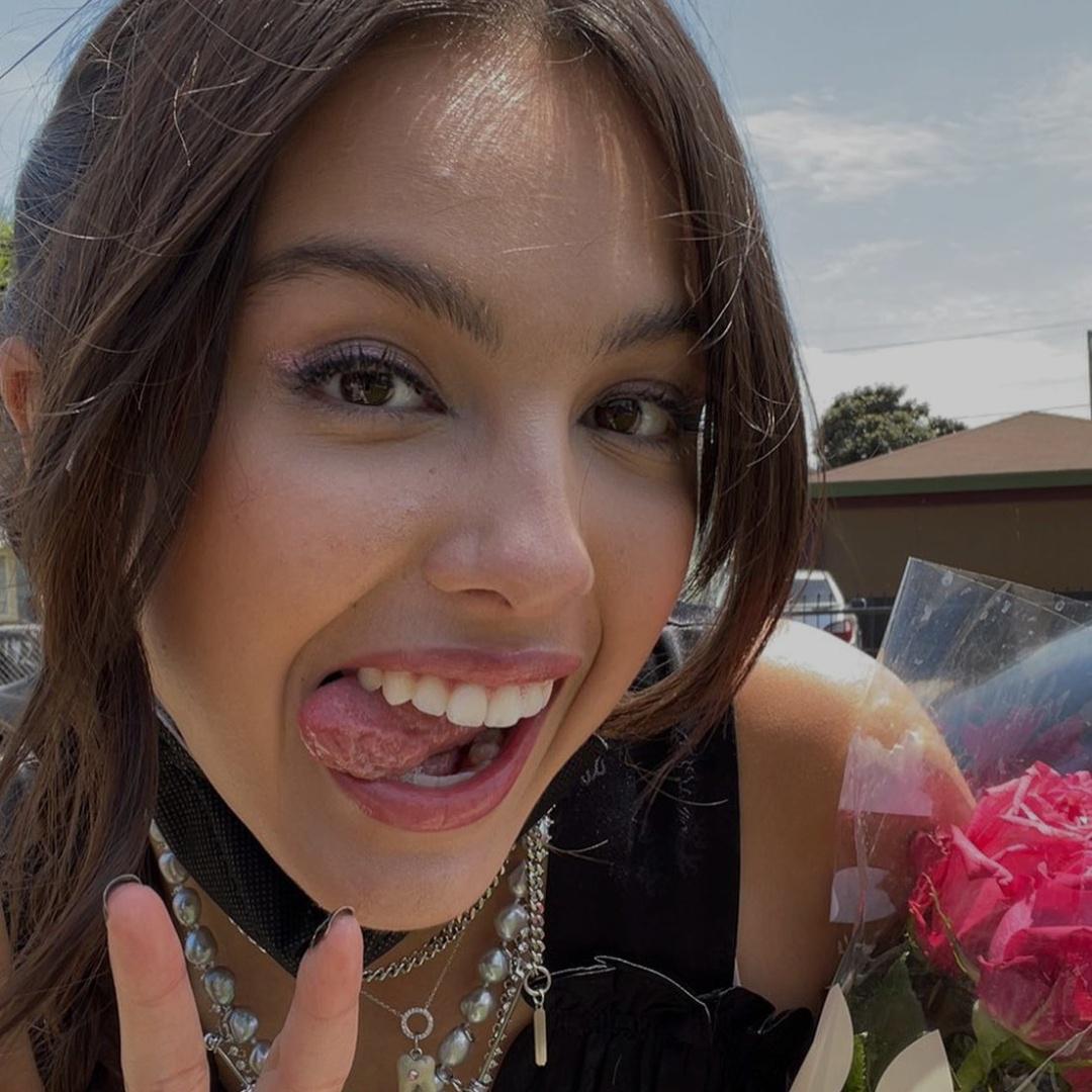 This picture of olivia is more than enough to make me hard. She doesn't ...