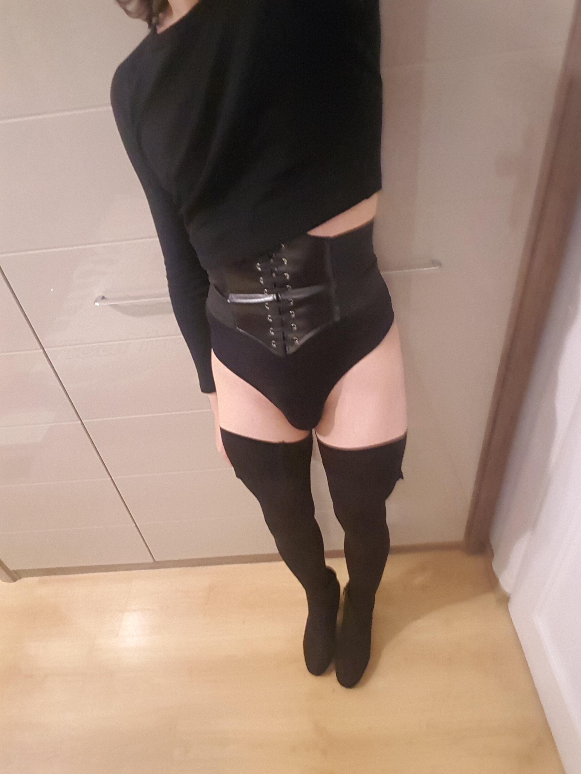 😳 Those boots are really comfy | Scrolller