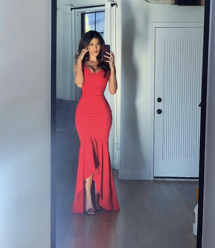 Those curves | Scrolller