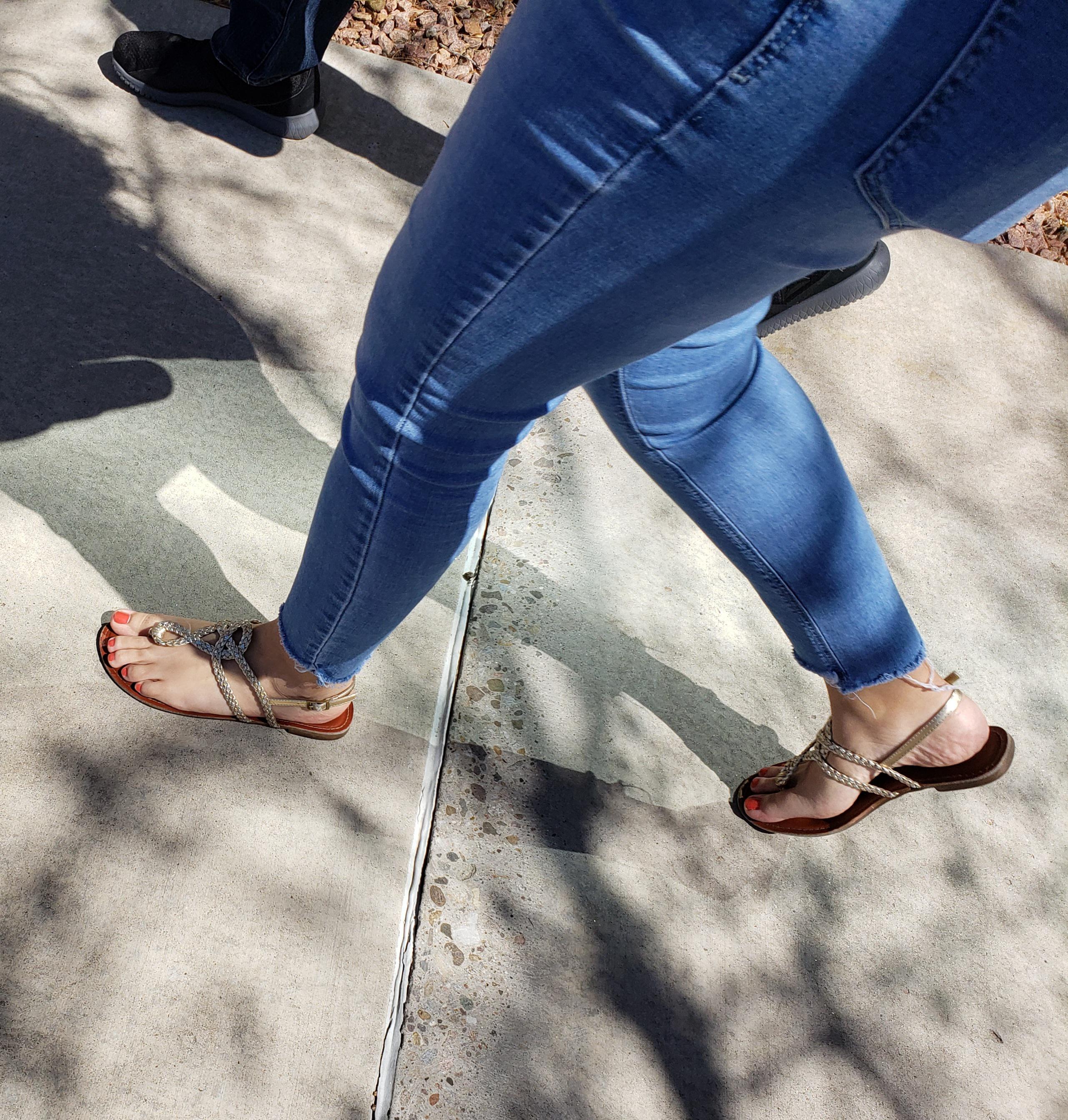 Those sandals | Scrolller