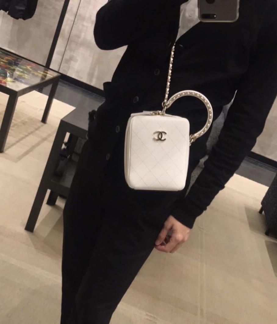 Thoughts on this new Chanel bag? | Scrolller