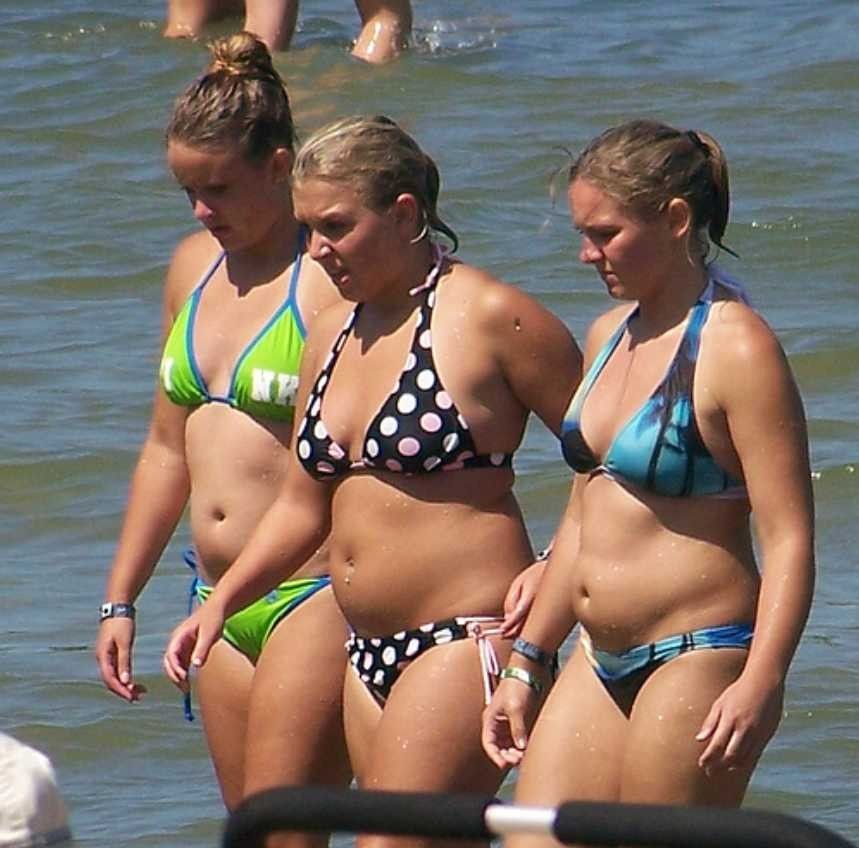 Three beauties | Scrolller