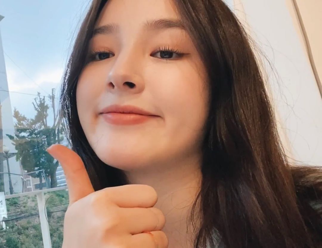 Thumbs up! | Scrolller