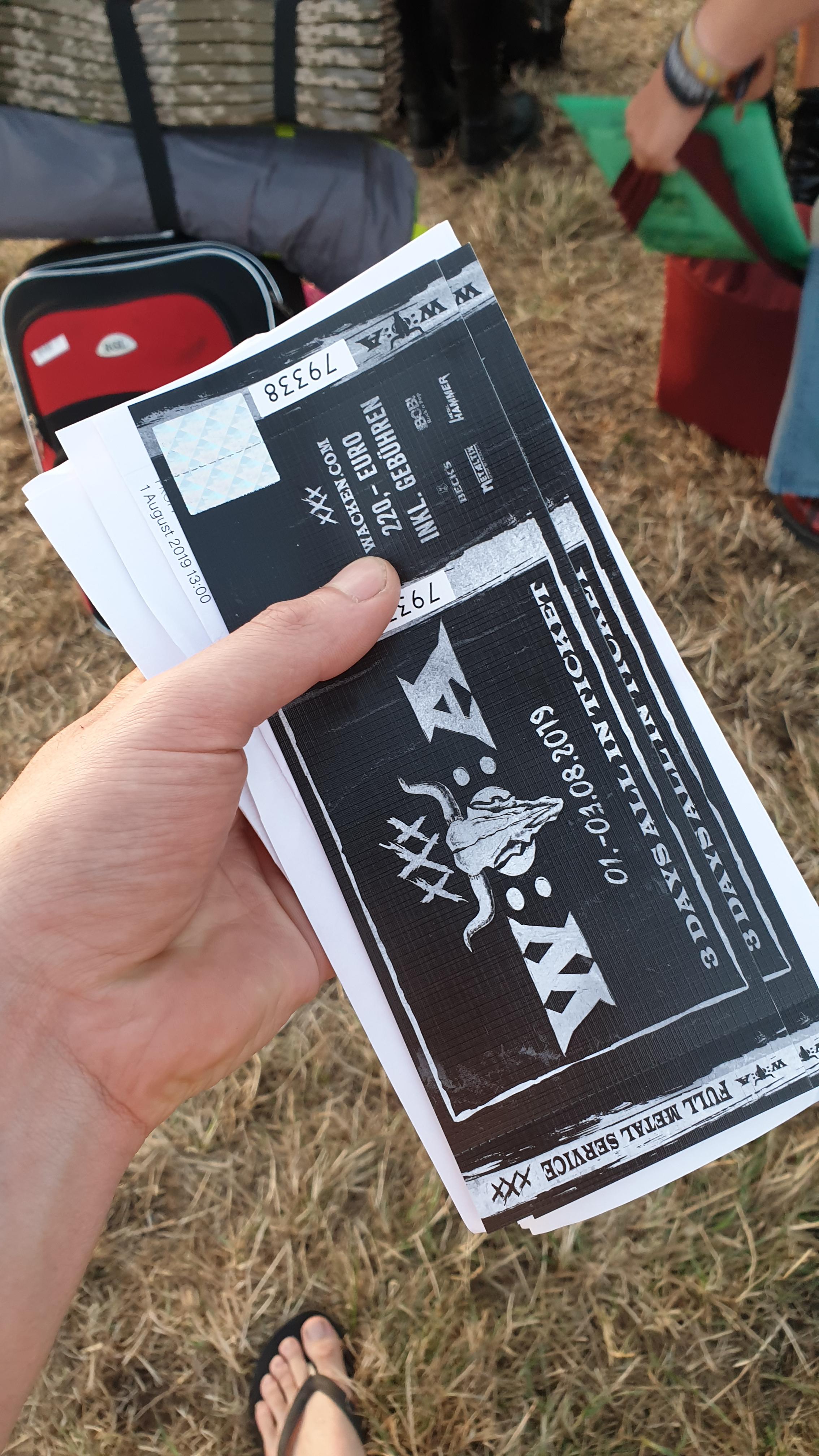 Ticket 4 sale | Scrolller