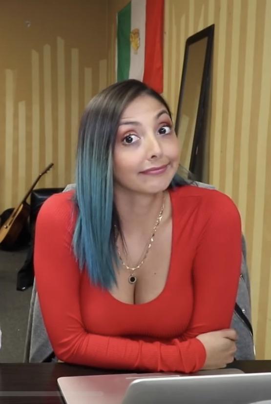 Tiff Cleavage | Scrolller