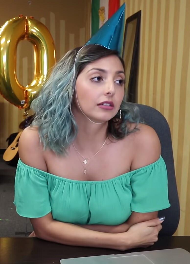 Tiff new top 1 | Scrolller