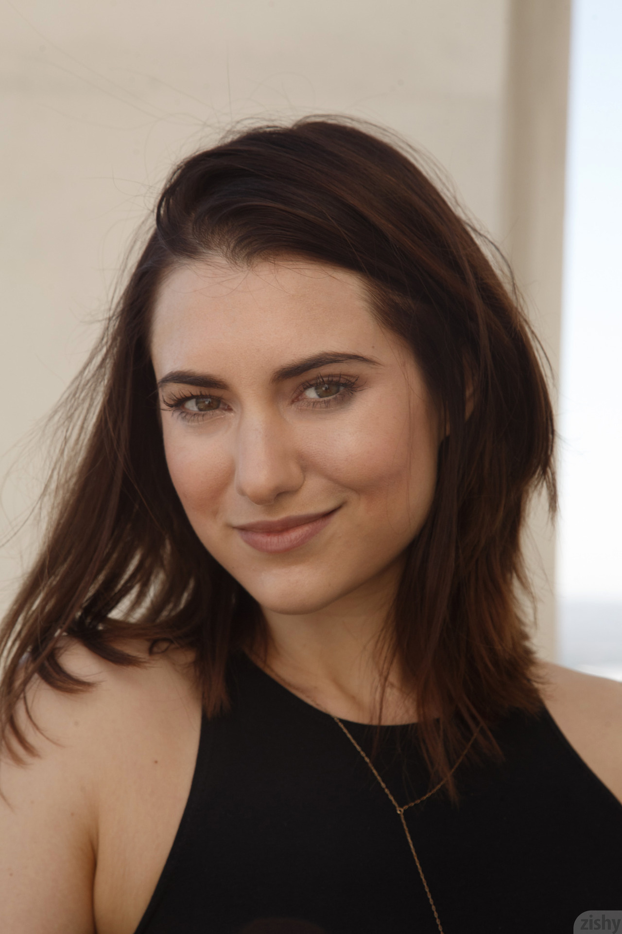 Tiffany Crystal | Scrolller