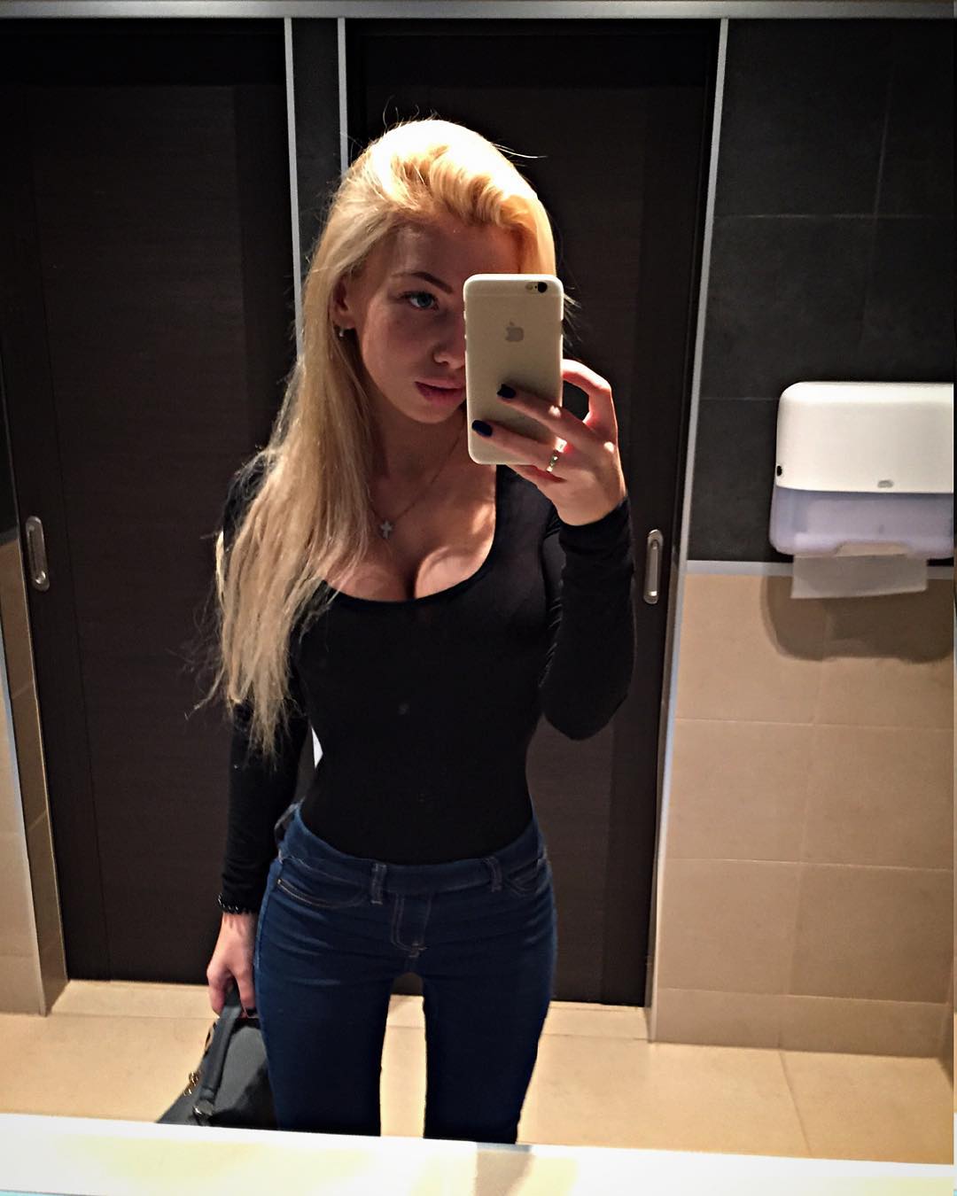 Tight clothes (2 MIC) | Scrolller