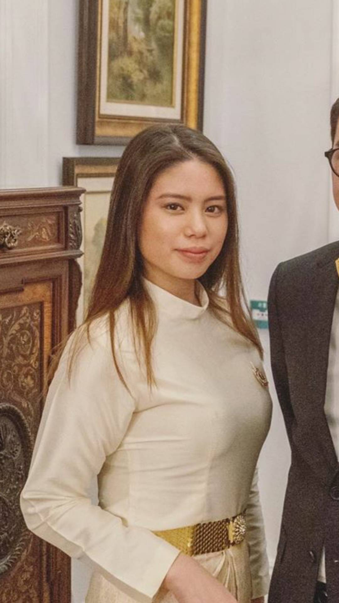 Tight Dress Scrolller