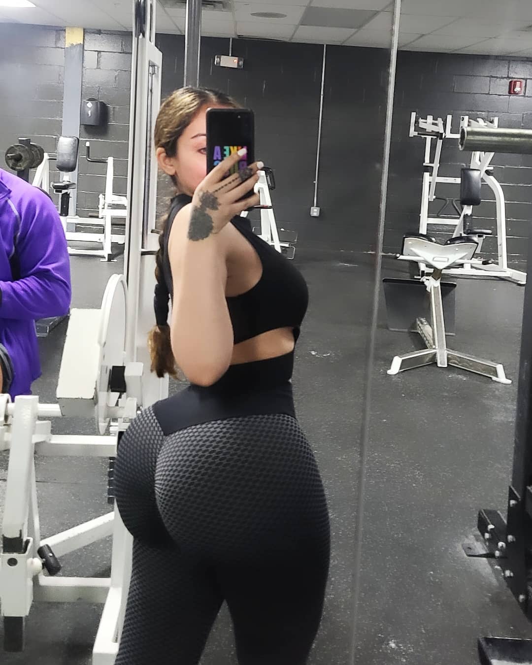 Tight Leggings | Scrolller