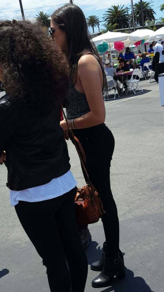 Tight pants | Scrolller