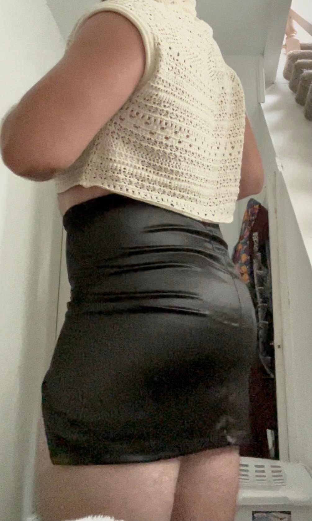 Tight skirts feel so godo | Scrolller