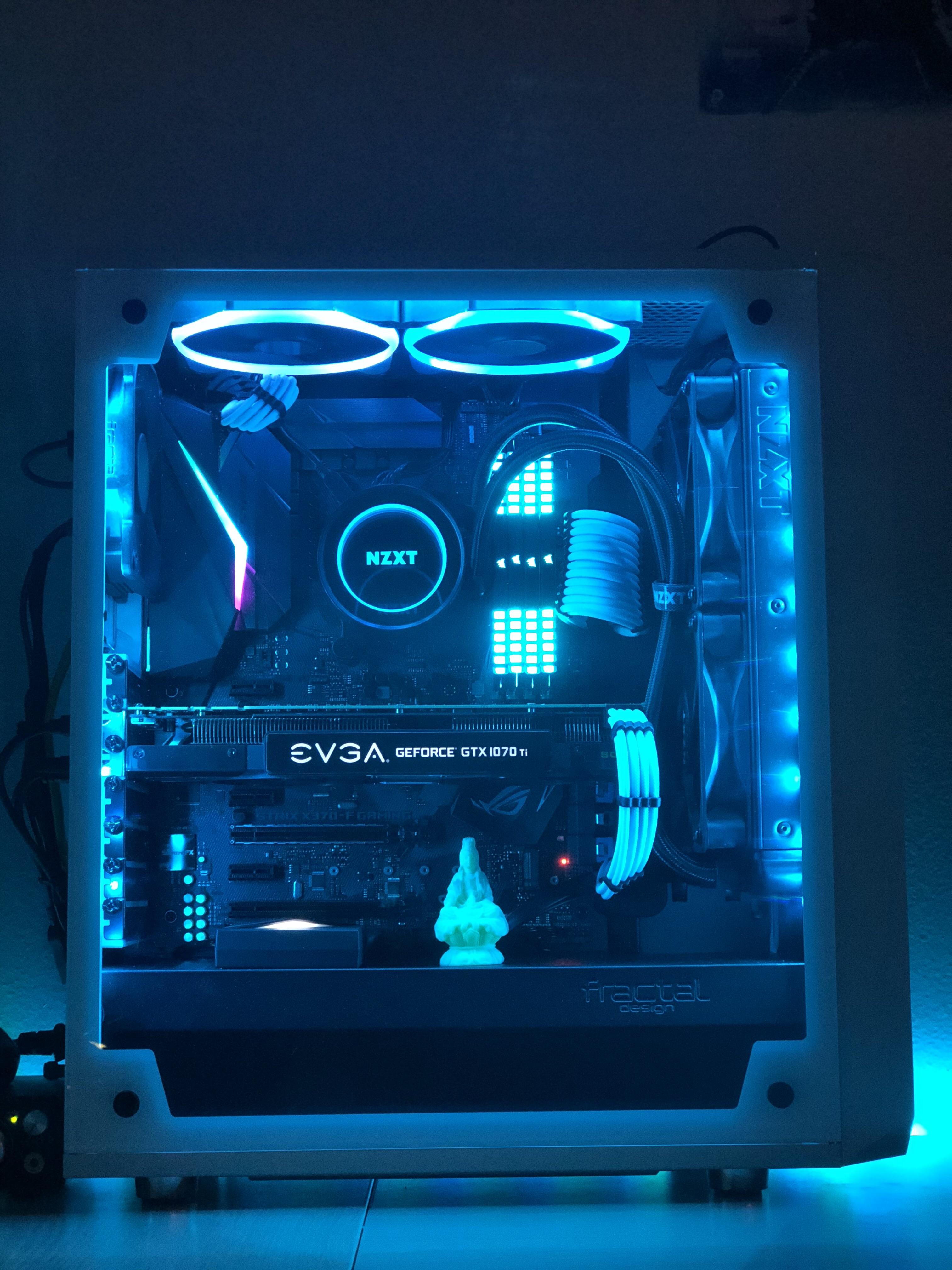 Tight squeeze | Scrolller