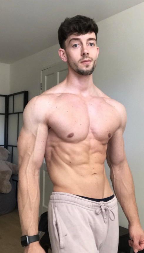 Tight Veiny Forearms | Scrolller