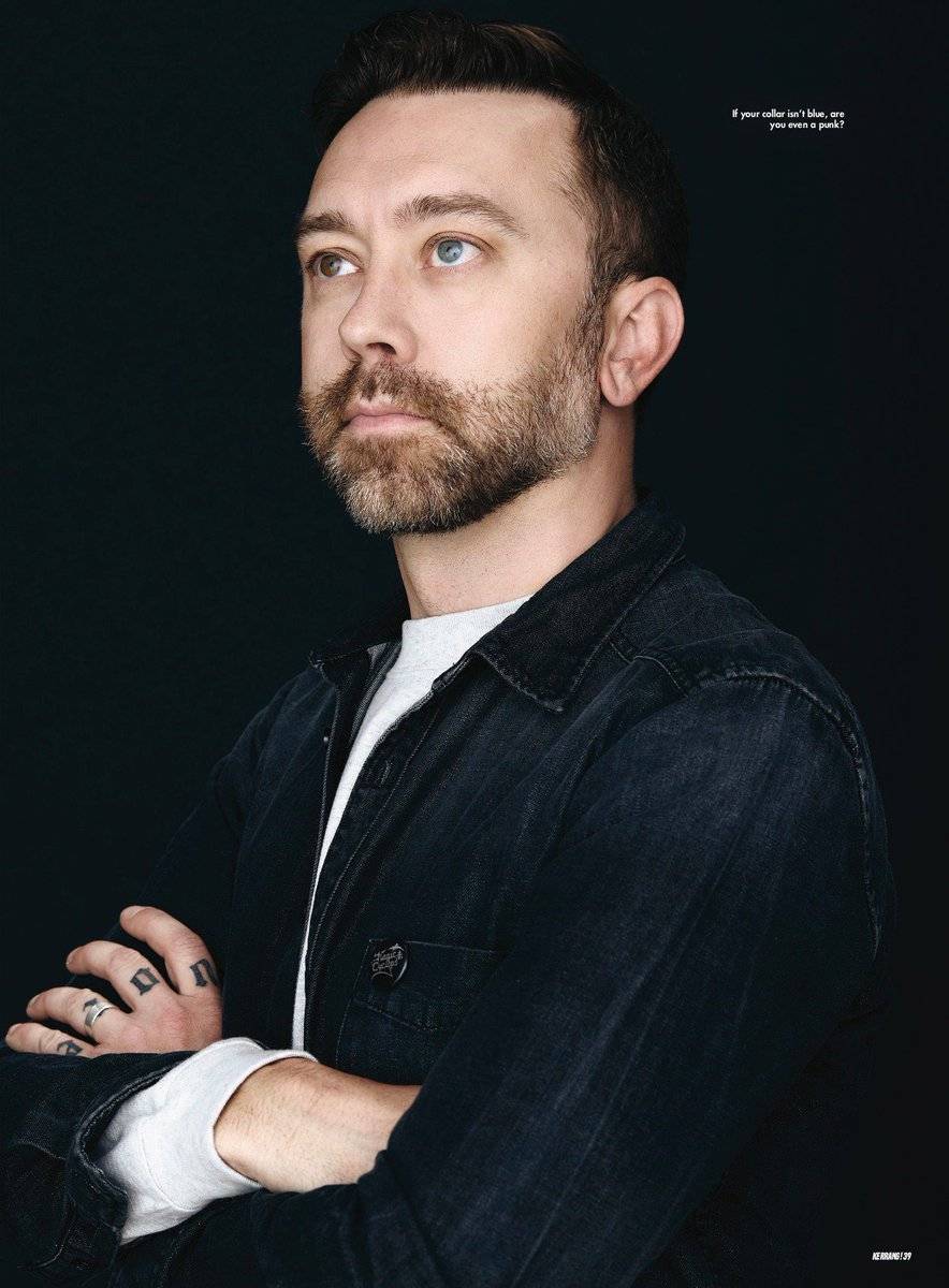 Tim McIlrath of Rise Against. Those eyes! | Scrolller
