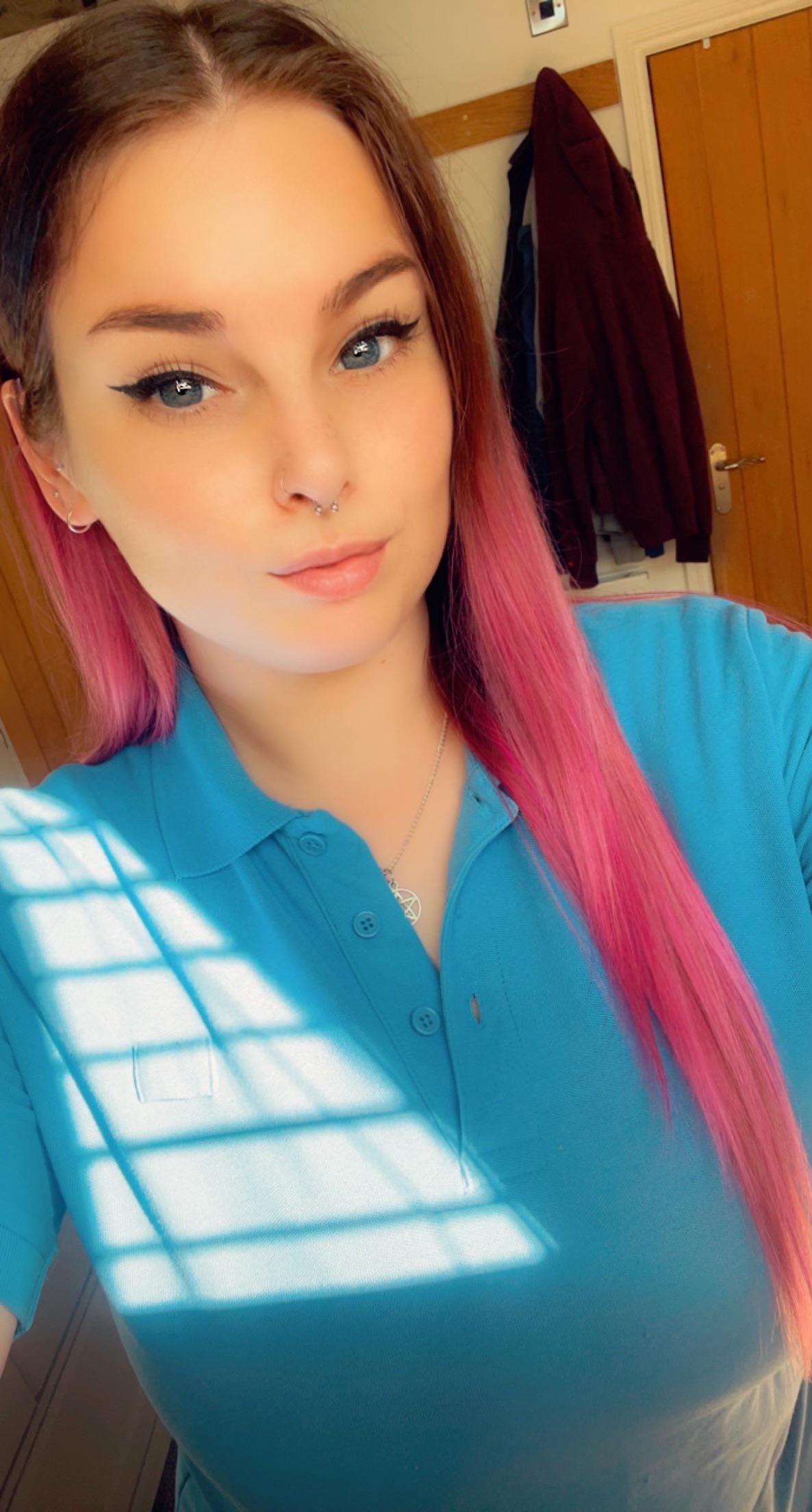 Time for work😭 F26 | Scrolller