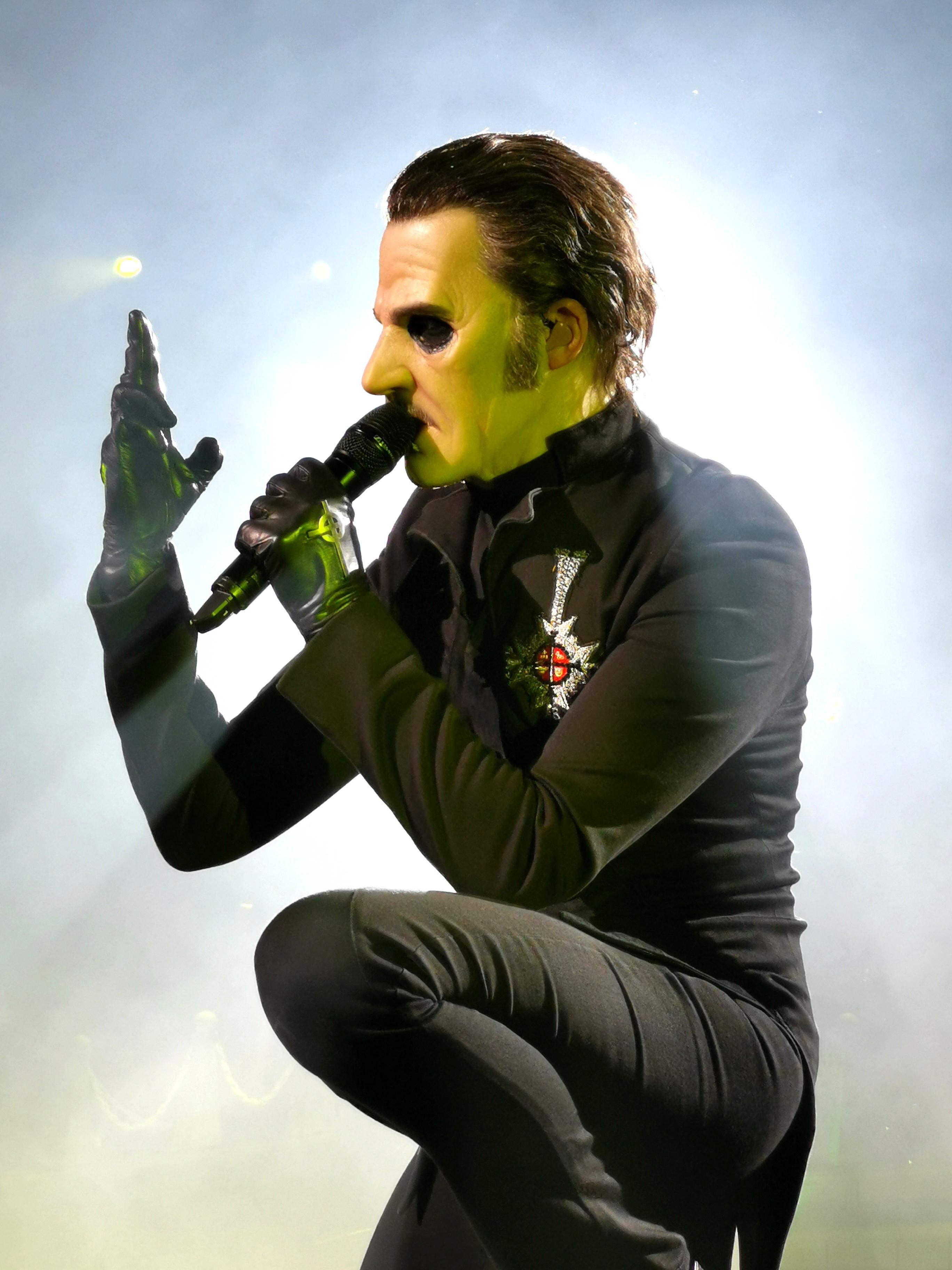 Timing is everything... | Scrolller