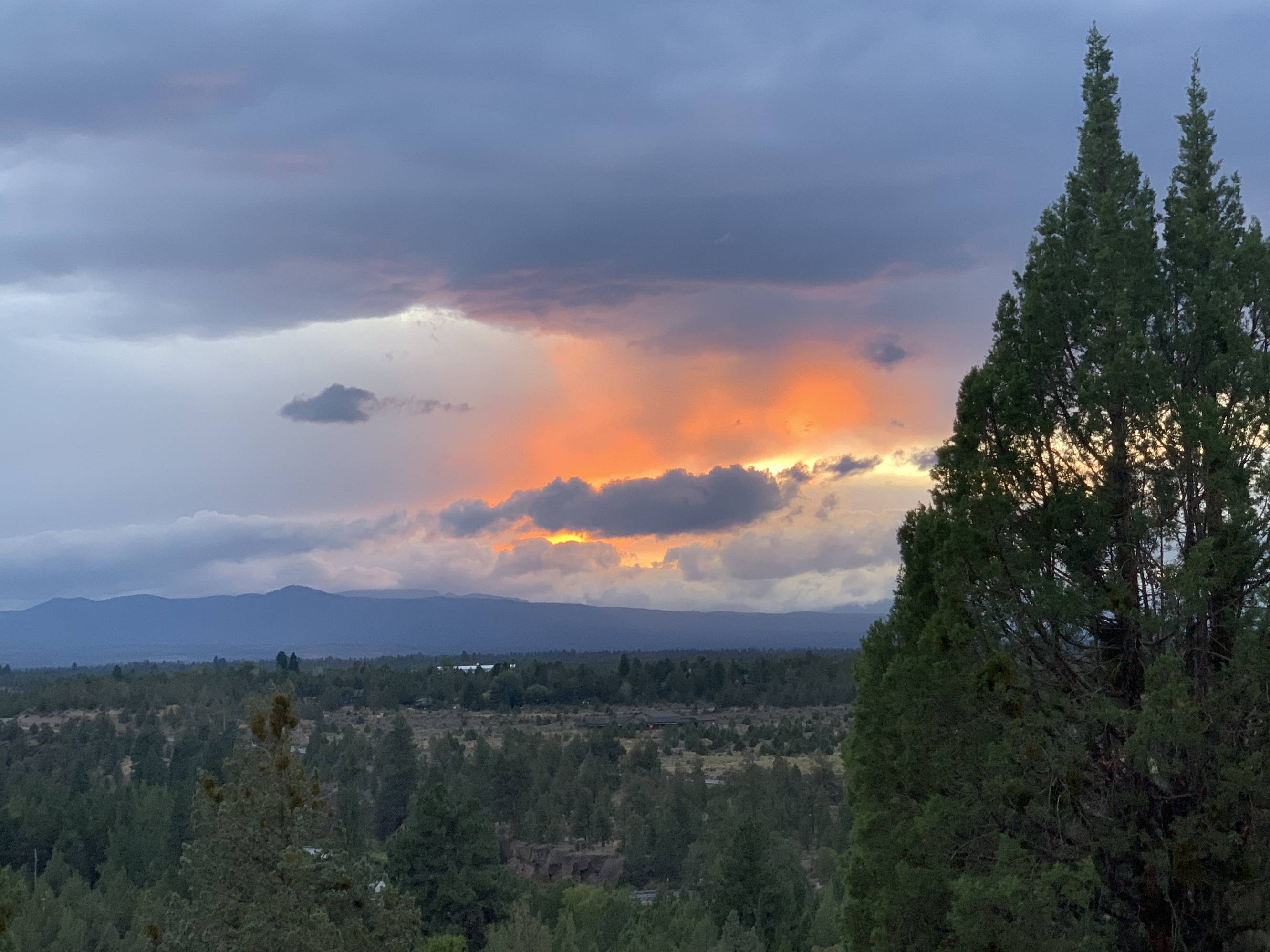 Tiny sunset - what a refreshing change | Scrolller