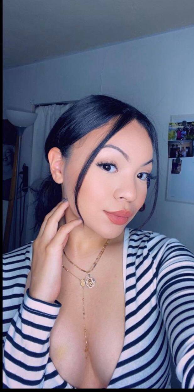 Titsss🤤 | Scrolller