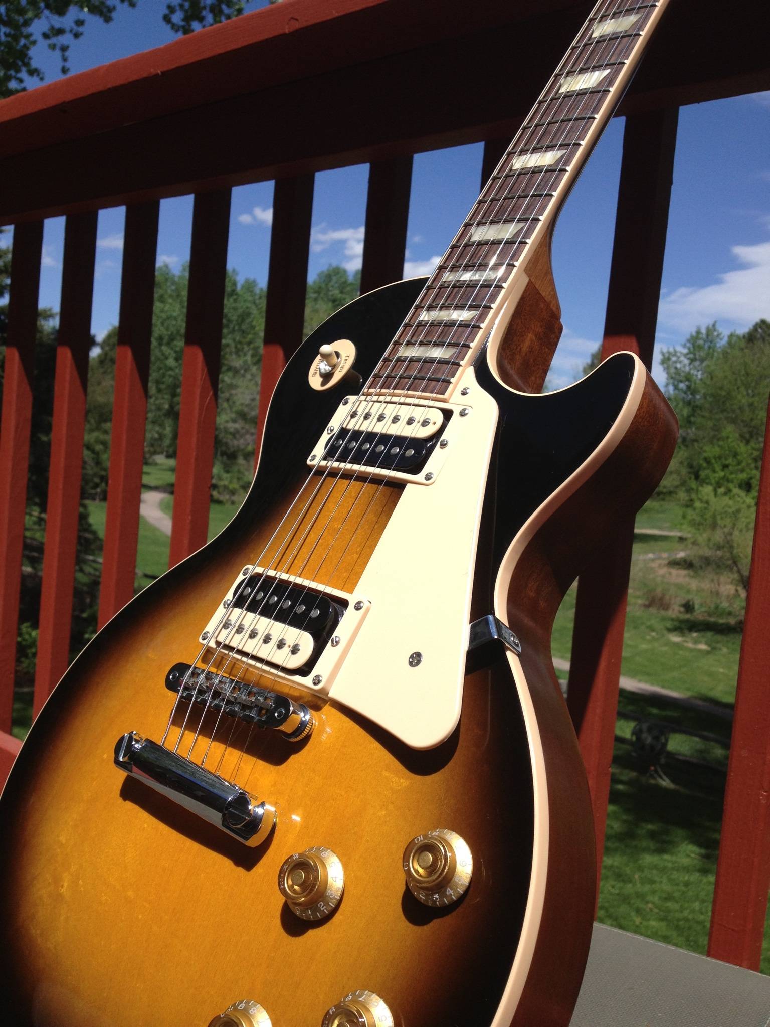 Tobacco-Burst Gibson Les Paul post-detailing [1536x2048] | Scrolller