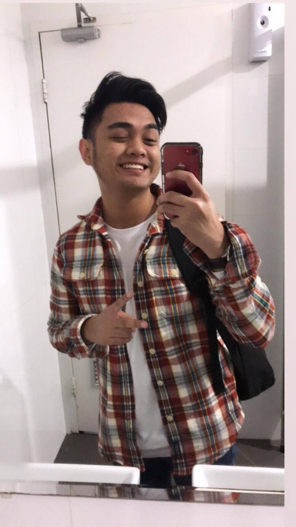 Toilet selfie from the land down under! | Scrolller