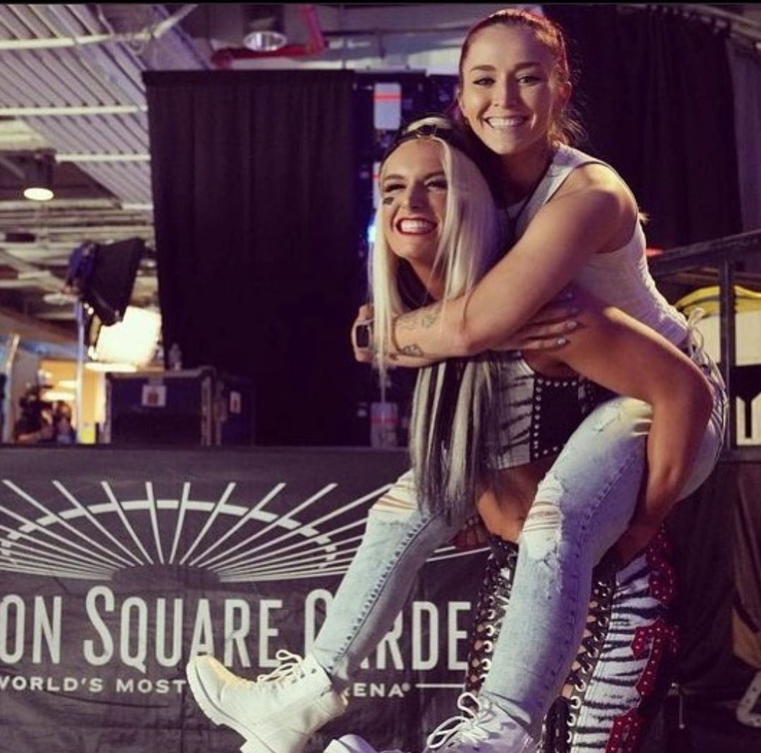 Toni Storm & Tegan Nox | Scrolller