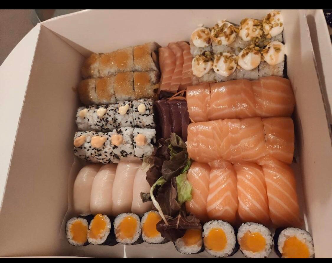 Tonights sushi of different flavors. Delicious | Scrolller