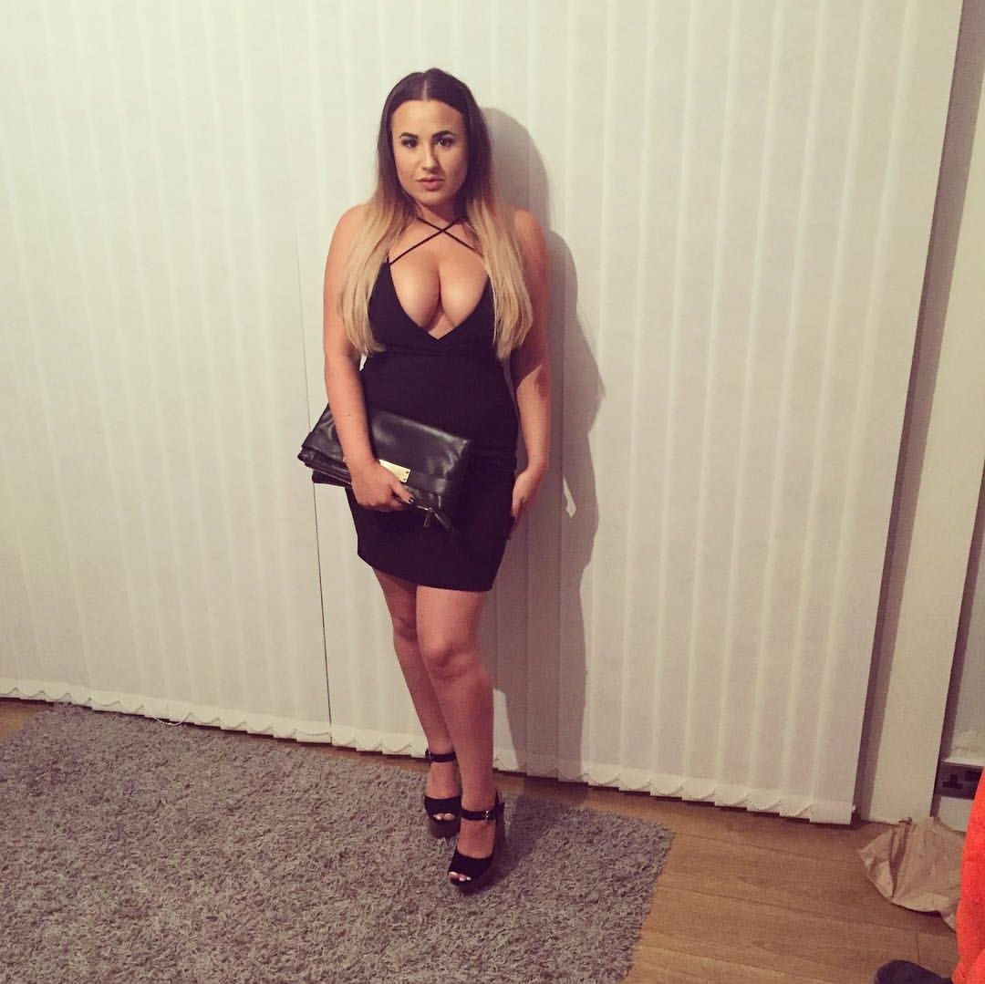 Very top heavy | Scrolller