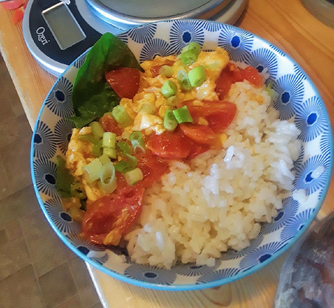 🍅番茄炒蛋🍳 / Top tier comfort food | Scrolller