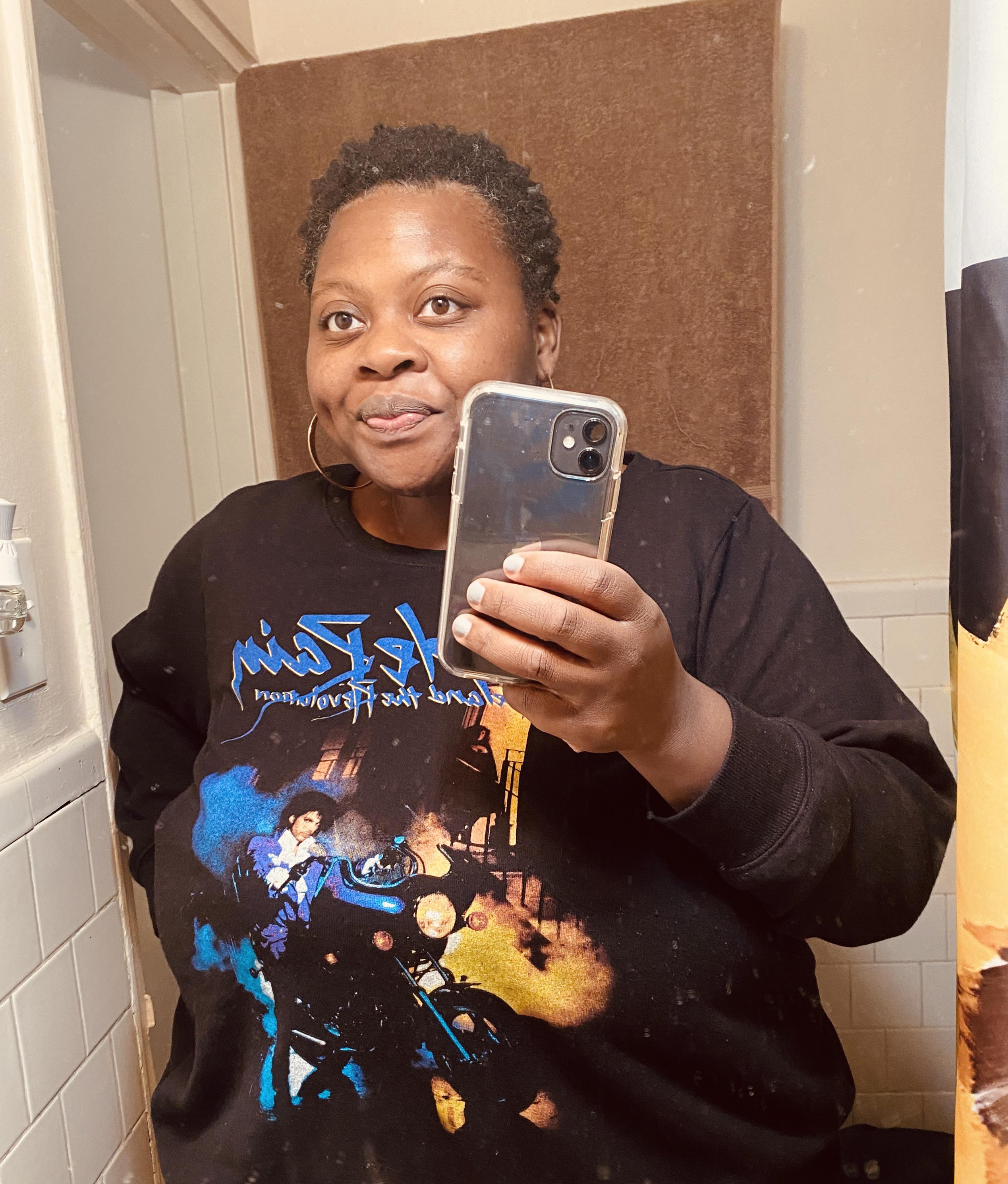 Top: Torrid Toothpaste on mirror: Colgate | Scrolller