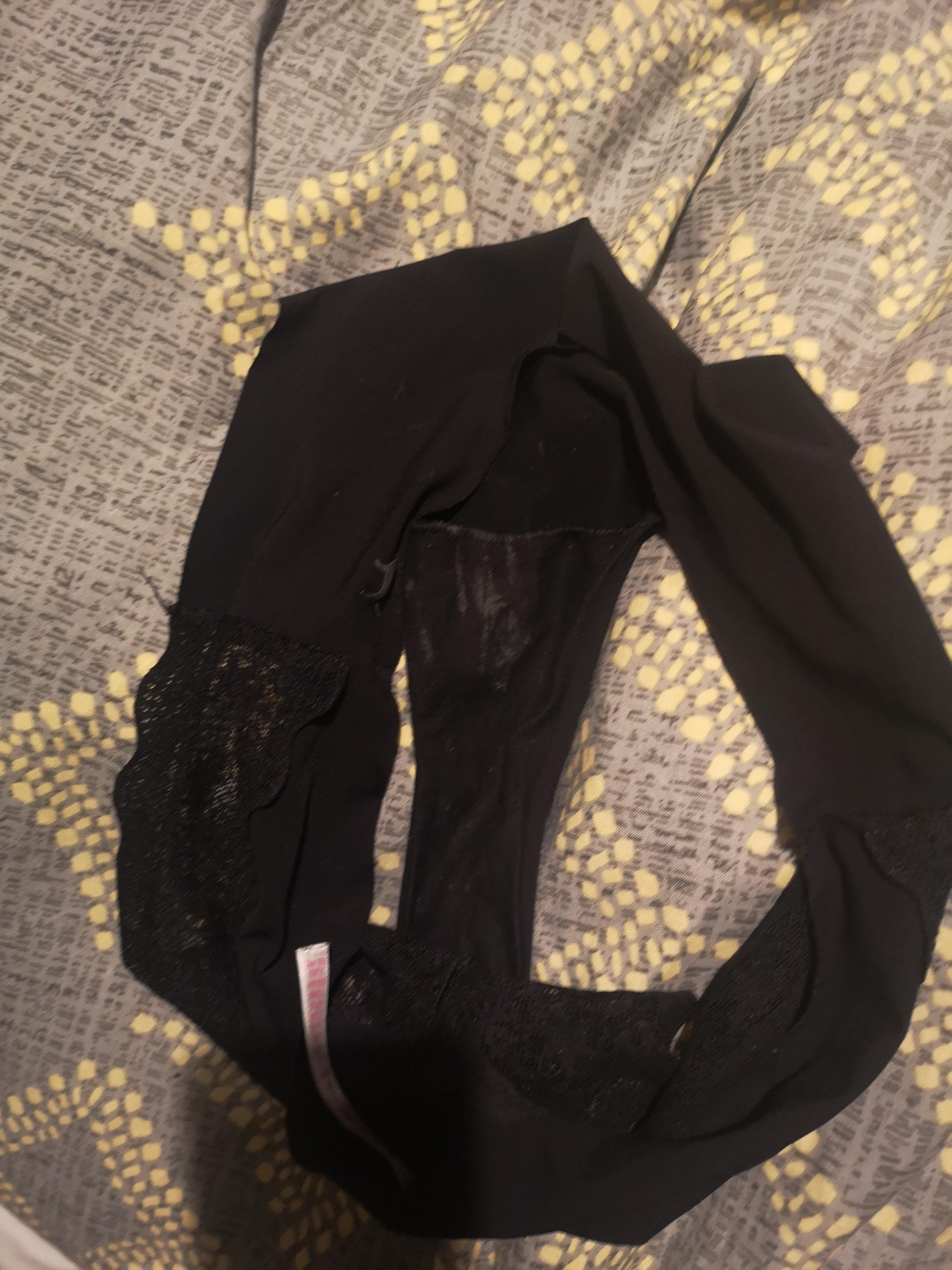 Trading pics of my gfs panties hmu DPT101 | Scrolller